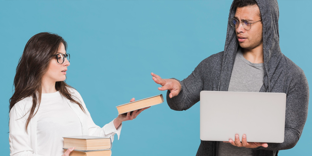 Decoding the Debate: Online vs Traditional Education - Which Path is ...